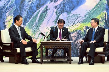 Premier Cho receives Japan-Taiwan Exchange Association Chairman Sumi ...
